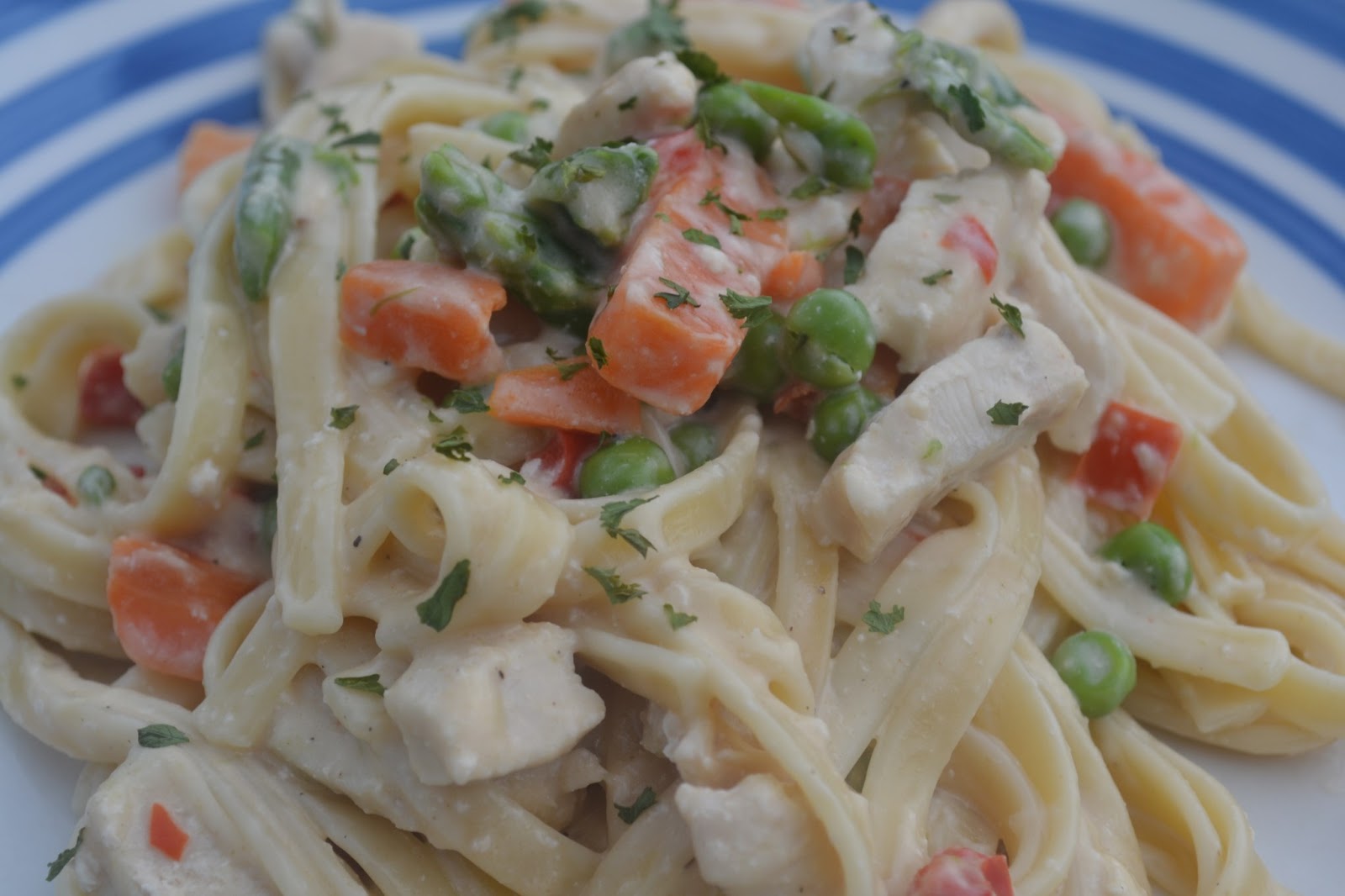 Chicken 'N Pasta Primavera
