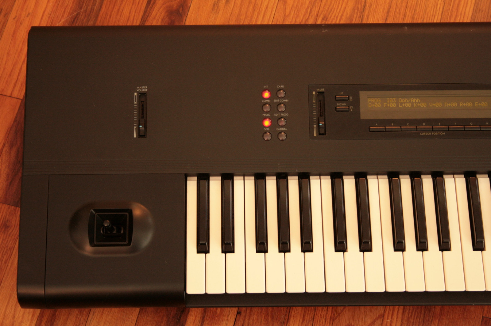 MATRIXSYNTH: Korg M1 Keyboard 61 Key Synthesizer