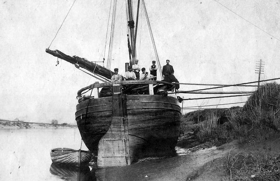 Tour Scotland: Old Photograph Sailing Ship Harbour River Tay Perth ...