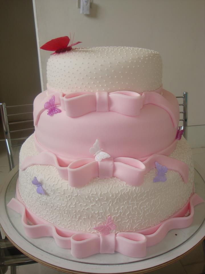 Mema Bolos Decorados: BOLO LAÇOS COM BORBOLETAS