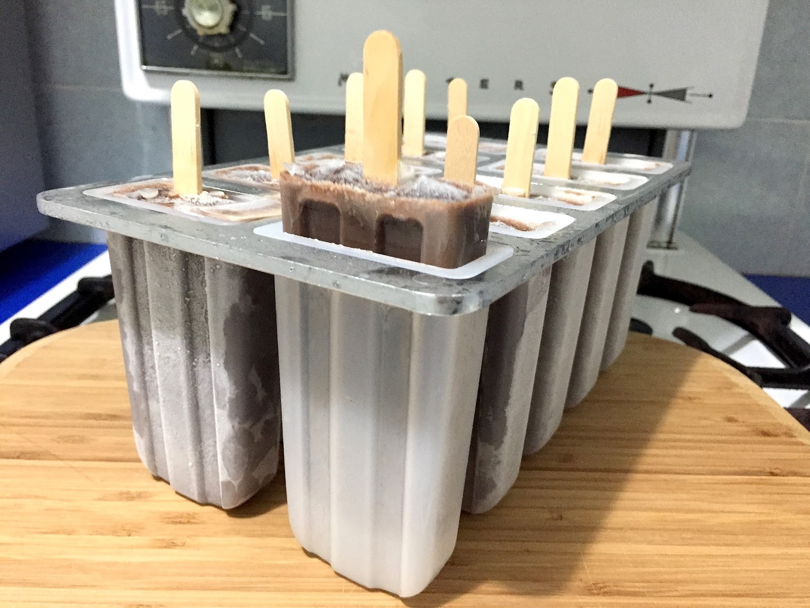 salt sugar & i: Homemade Chocolate Paddle Pops