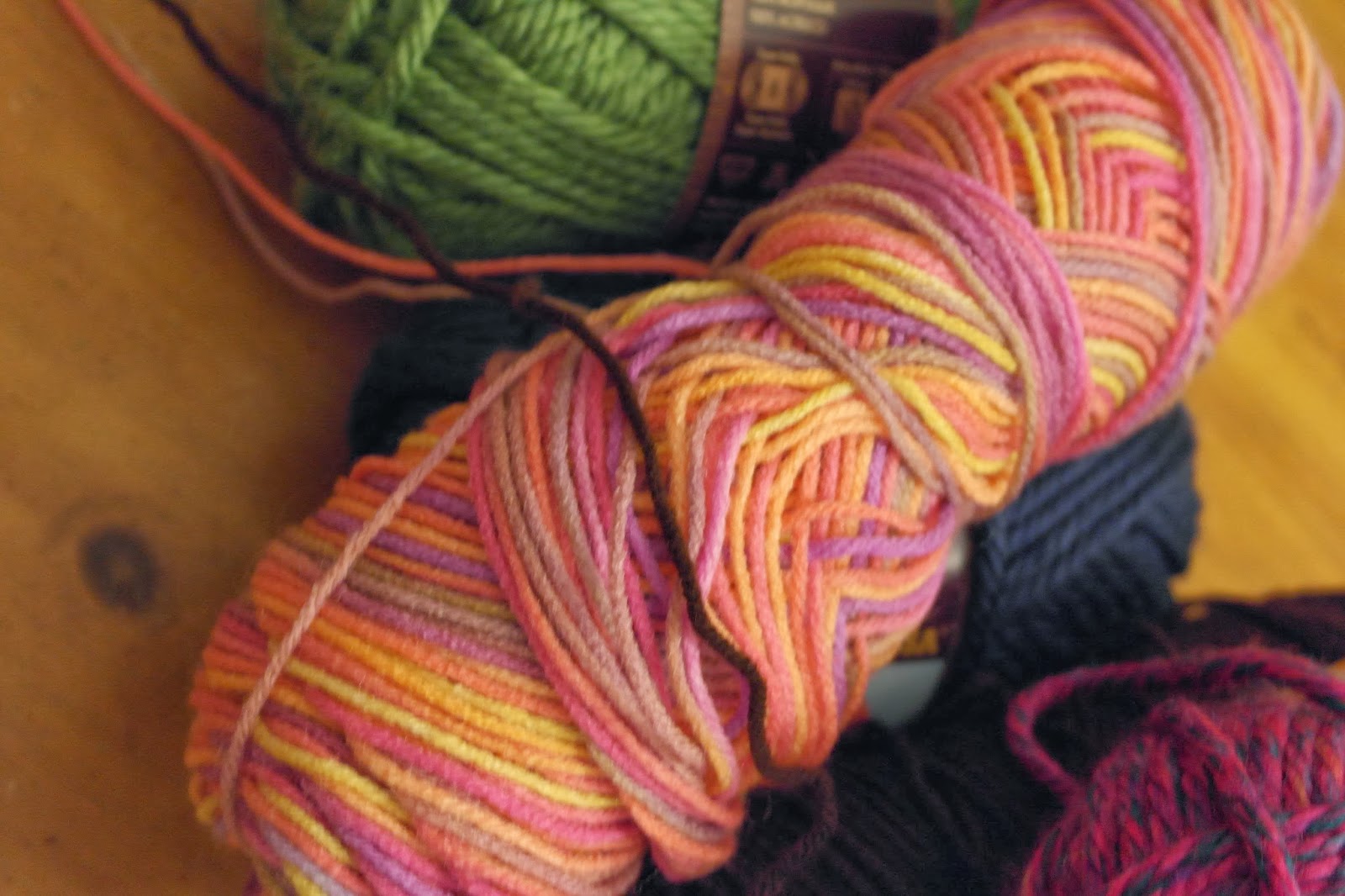 Finger Knitting-- The Bees Knees This Winter Break! | Macaroni KID ...