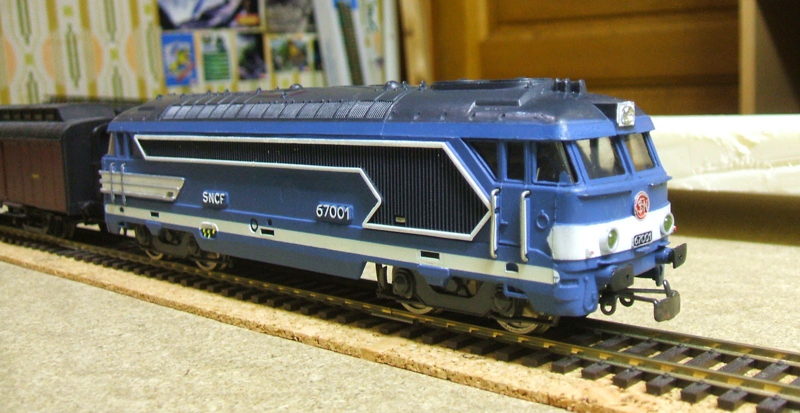 Le train d'olivier: Diesel BB 67001 SNCF Jouef améliorée