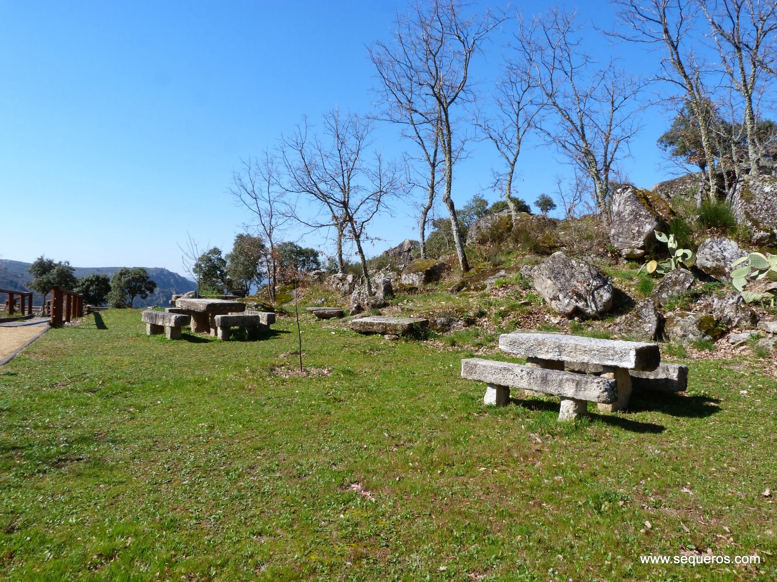 Senderos y excursiones: MIEZA - POBLADO DEL SALTO