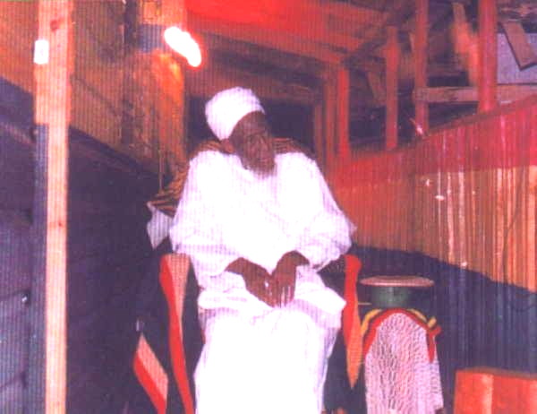 EL MUNDO DE LA R: EL CAMINO DE LA BIBLIA Y EL LIBRO DE HIMNOS