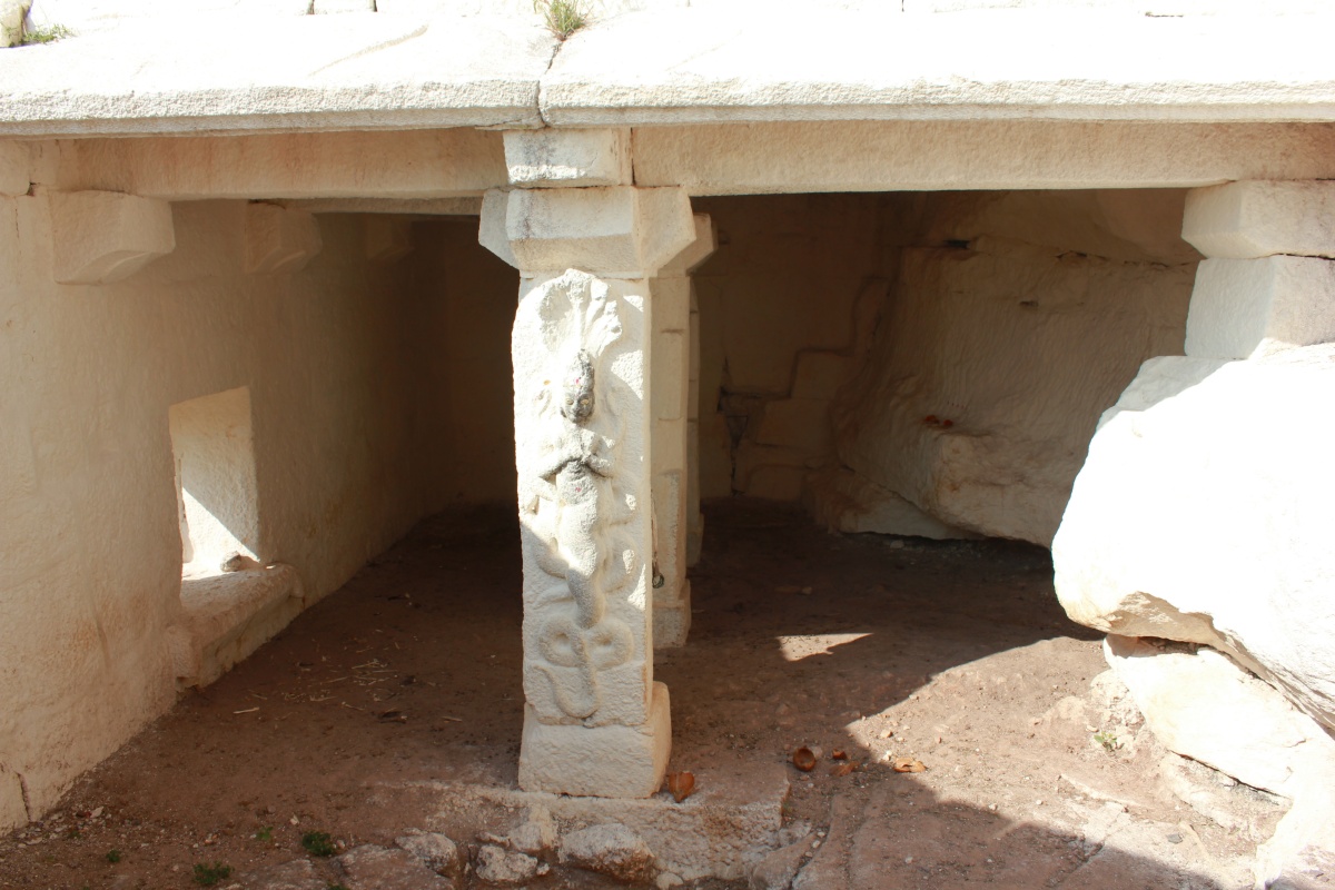 Journeys across Karnataka: Temple on a ledge, Gajendragad