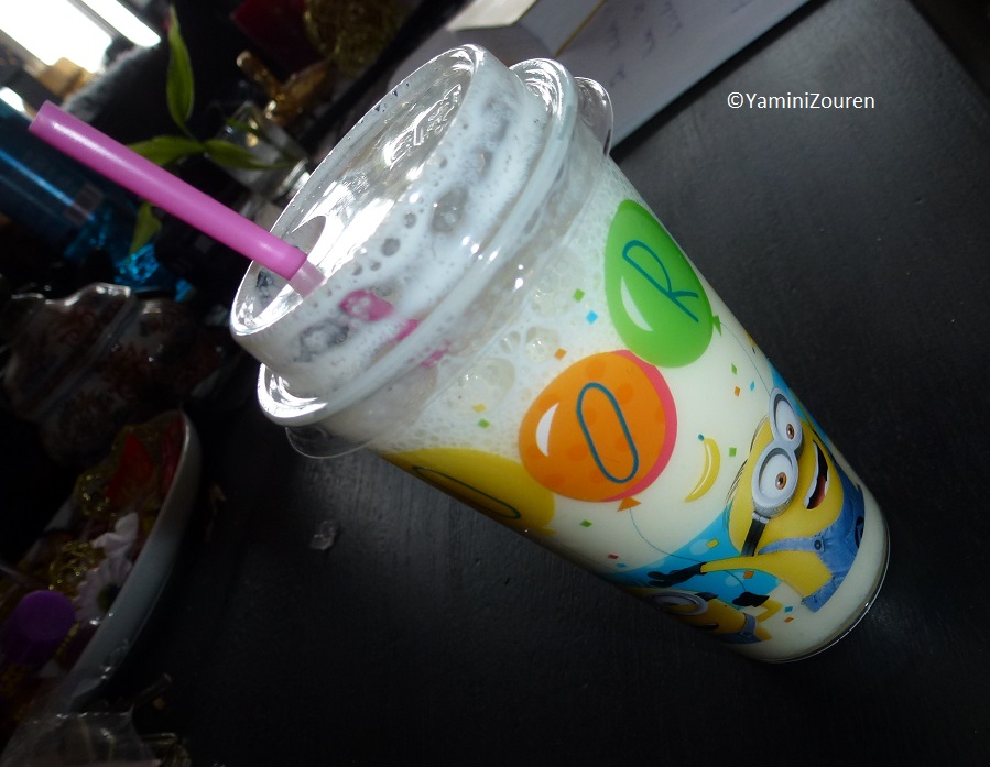 Nasch- und Bentoblog: Getränkereview #5 und #6: Minions Furifuri Shake ...