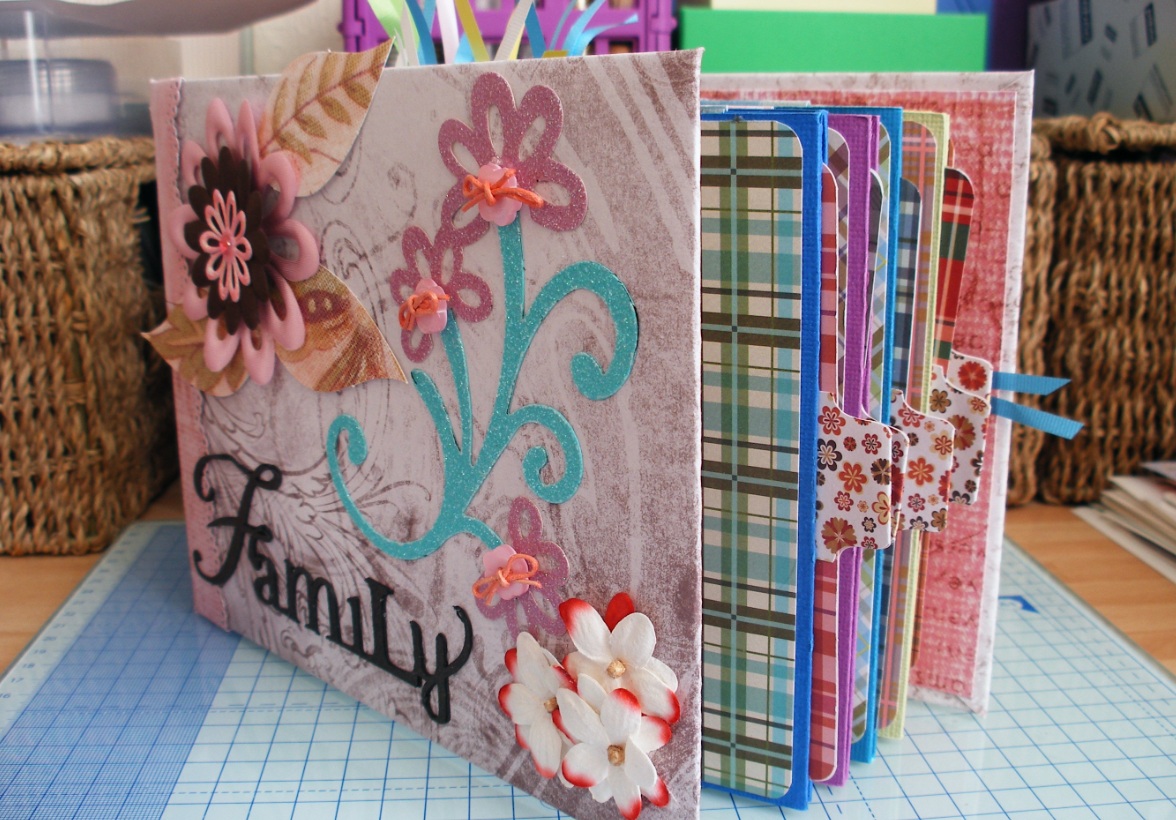 ellys crafty place: memory album