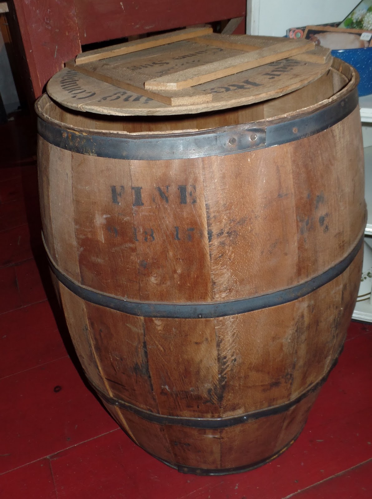 Log Cabin Antiques & Gifts: Large Sugar Barrel with lid
