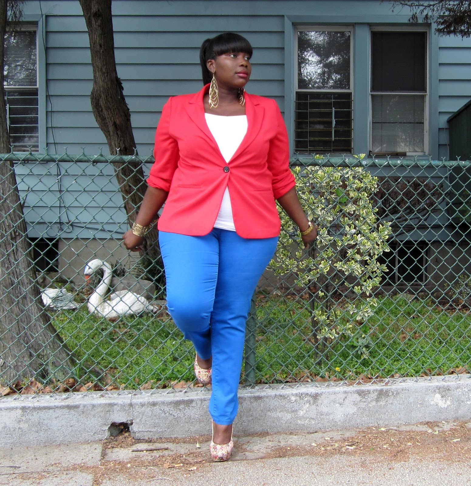 STYLE JOURNEY: RED AND BLUE - Stylish Curves