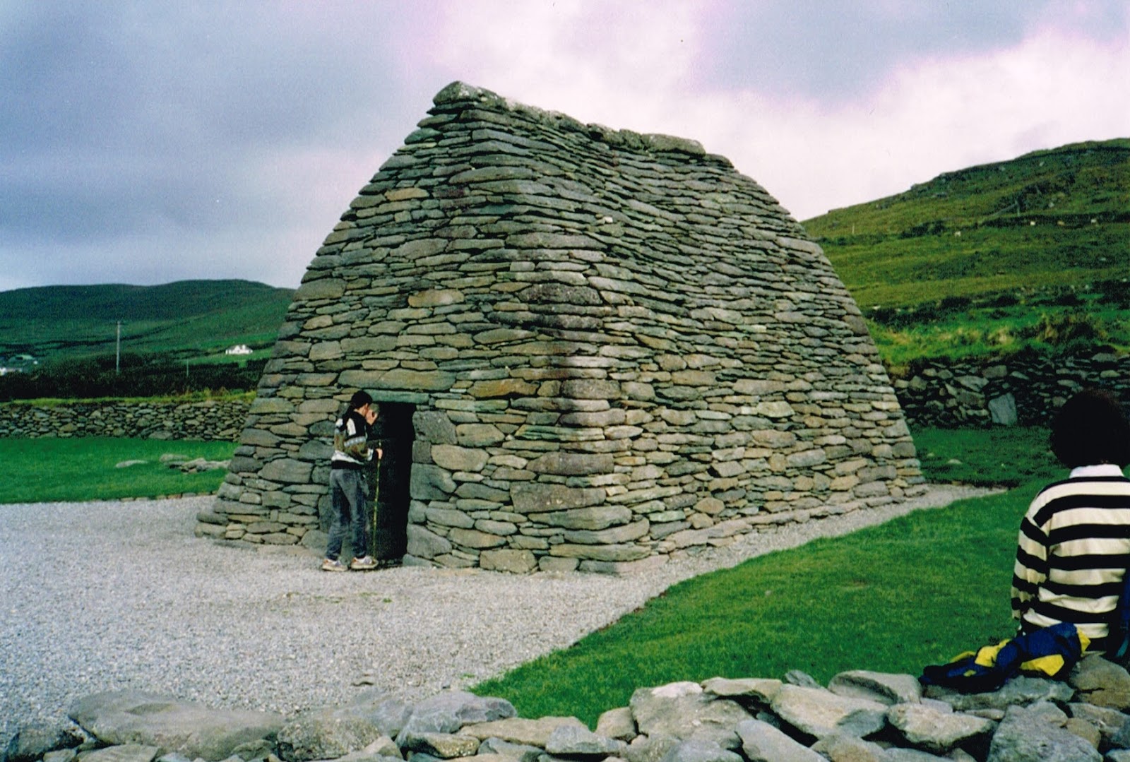 It's an Expert's Life!: Mystery Stone Building - Pictures of the week ...