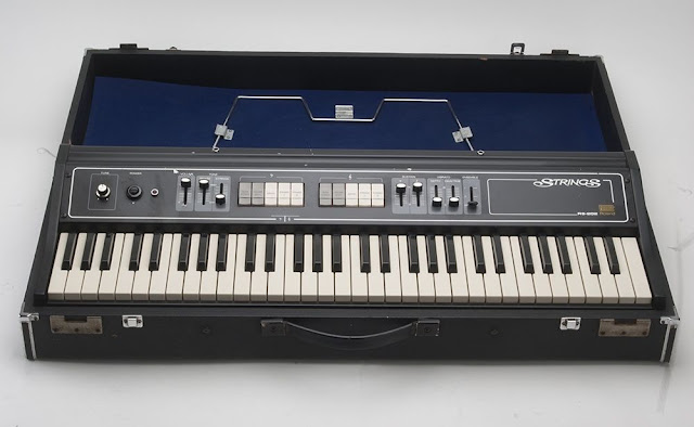 MATRIXSYNTH: Vintage ROLAND RS-202 Strings Synthesizer SN 622922