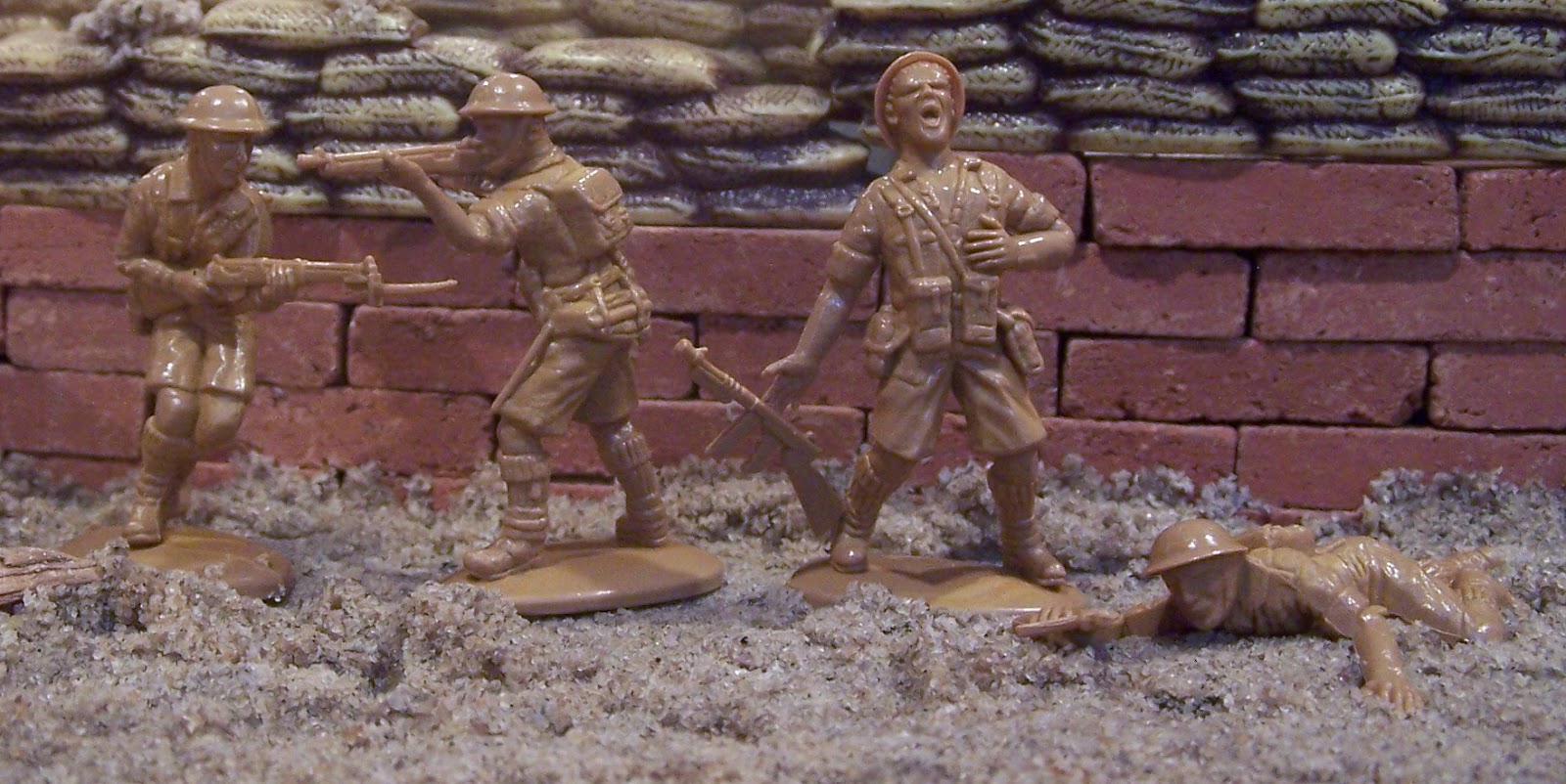WWII Plastic Toy Soldiers: Matchbox - Toy Soldiers