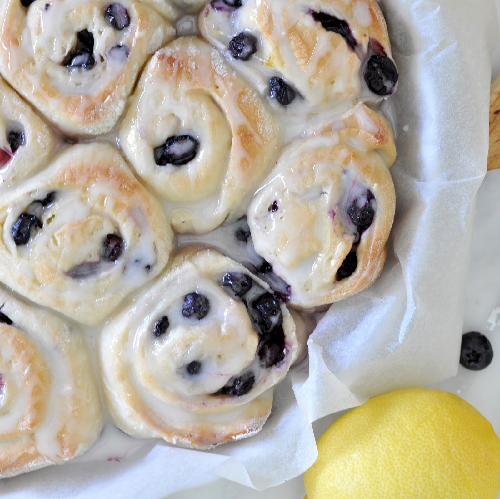 Cooking with Manuela: Blueberry Sweet Rolls with Lemon Glaze