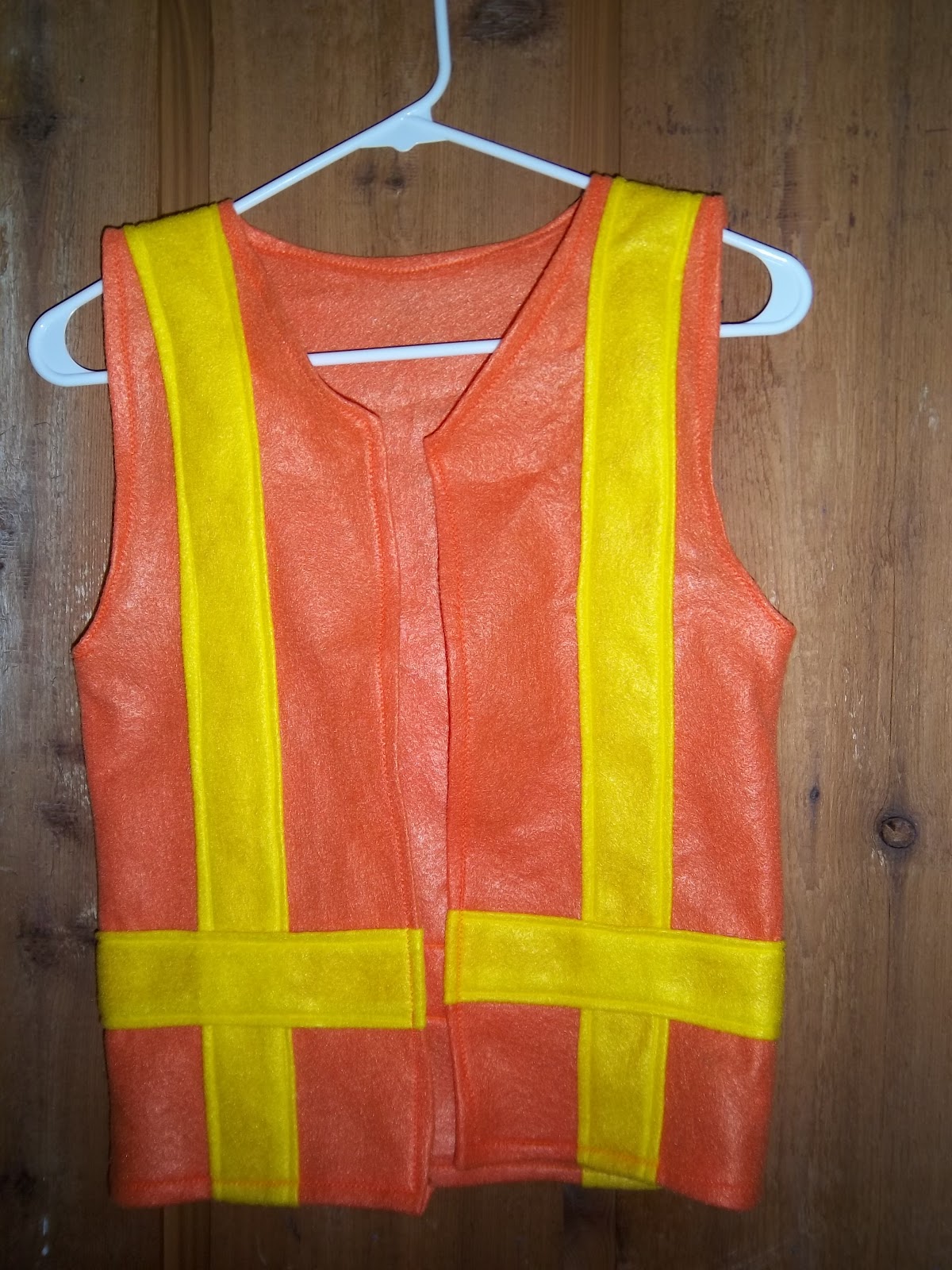 Little Lambs: Community helper vests-part 4 Construction worker