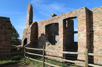 gjhikes.com: Walker Home Ruins
