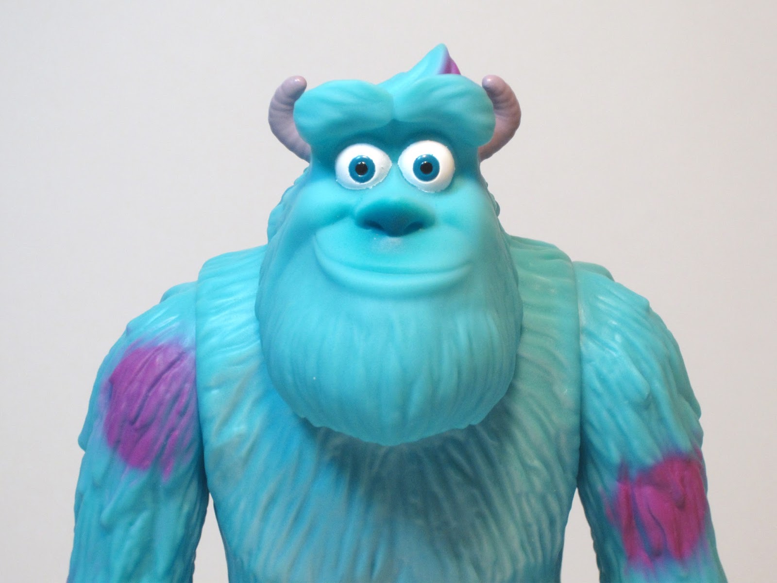 Frisch's Big Blog: Toy Review: Spin Master Sulley vs. Bandai Sulley