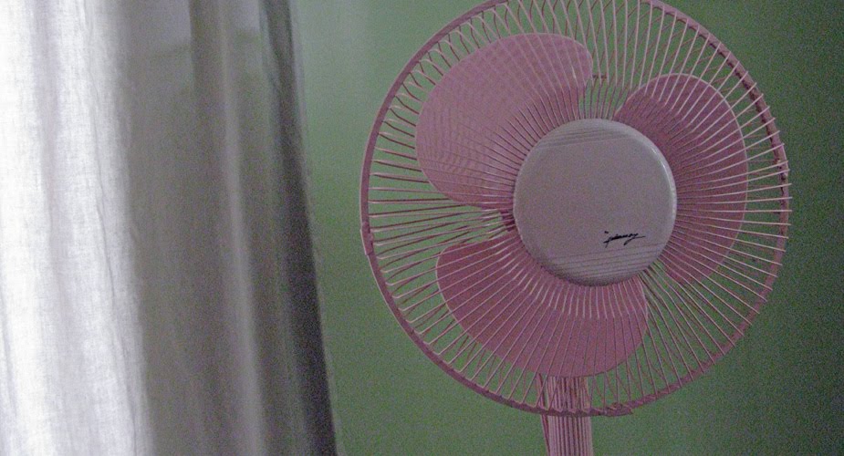 B's Bright Corner: Hot PInk Saturday