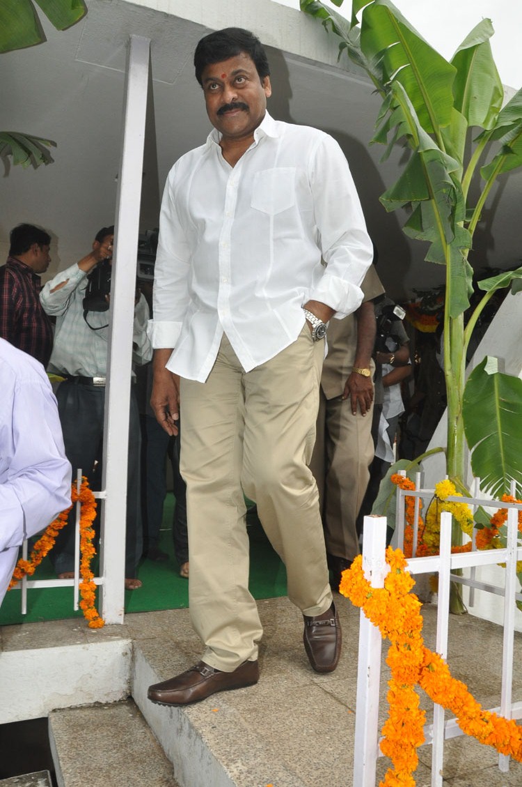 Kotha Janta Movie Launch - Hot PHOTOSHOOT Bollywood, Hollywood, Indian ...