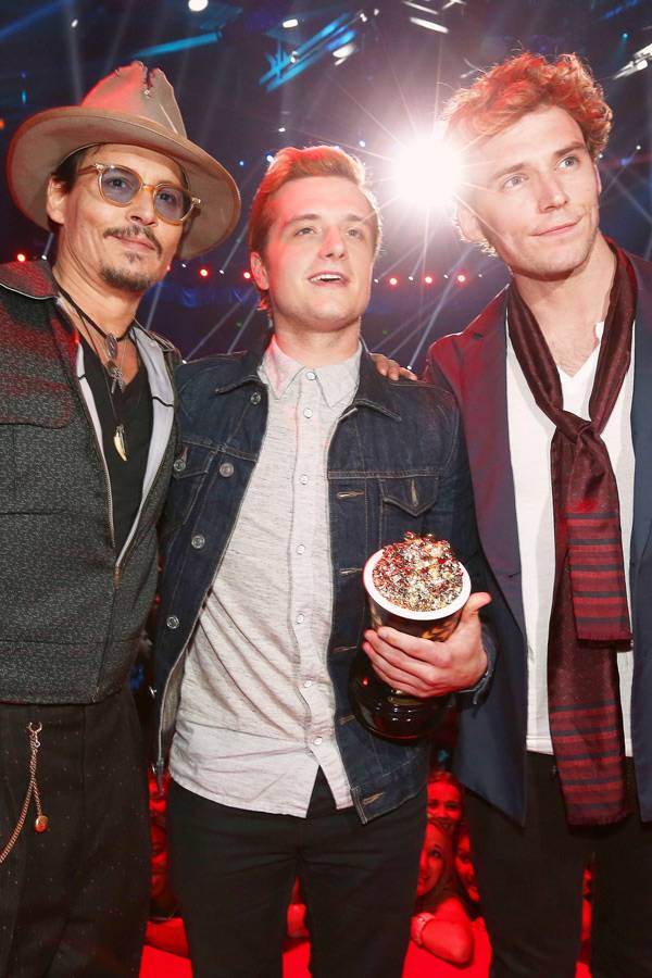 Prêmios de "Em Chamas" - DVD, sofá e pipoca