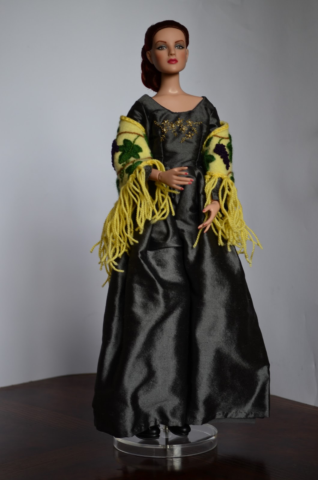 The Thirteenth Depository - A Wheel of Time Blog: Nynaeve's Wool Shawl