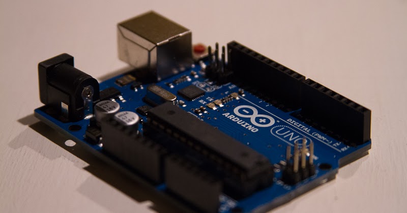 Chris Poldervaart :: Blogland: Arduino UNO R3 :: It's Geek Project Time!