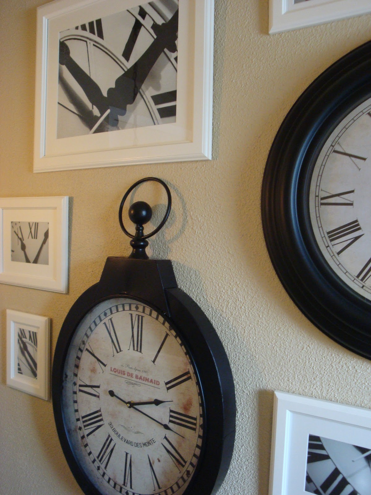 Ashley's Nest: PotteryBarn Inspired Clock Wall