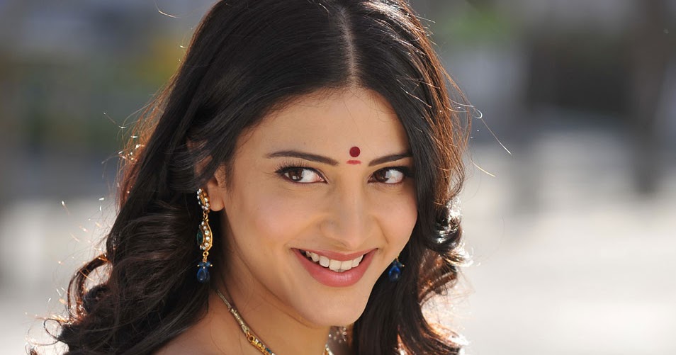 Shruti Hassan In Gabbar Singh Movie