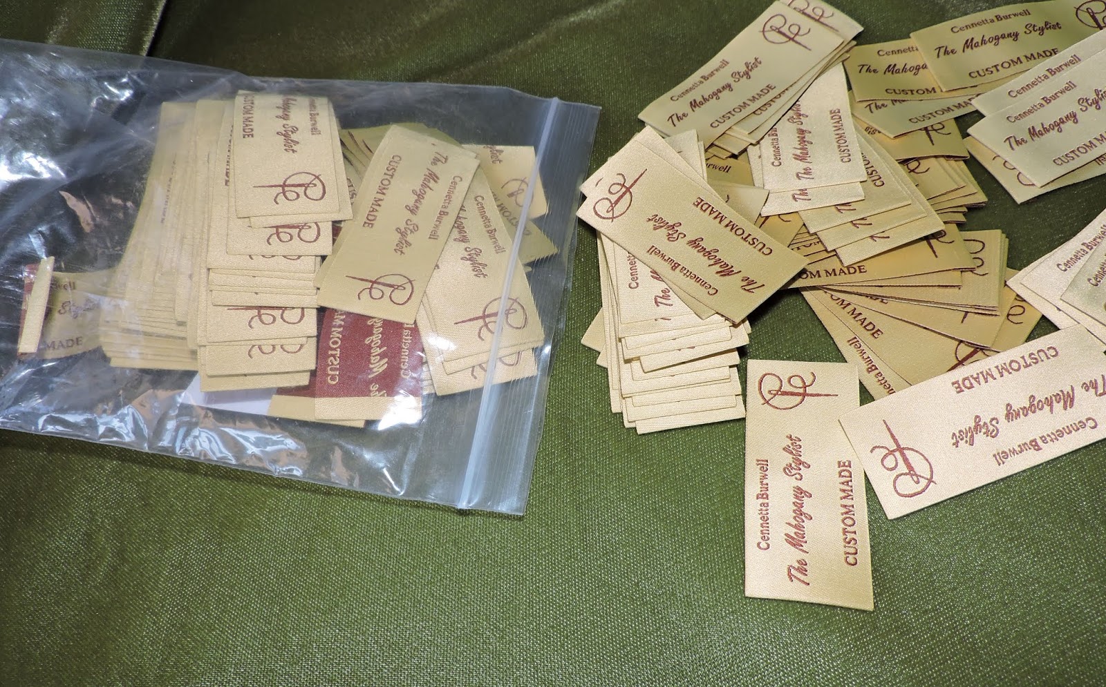 The Mahogany Stylist: Custom Clothing Labels - Dutch Label Shop