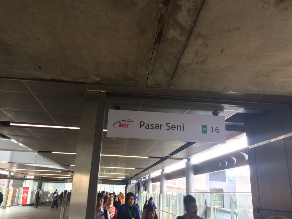 Kuala Lumpur Walk Pics : LRT Pasar Seni to MRT Pasar Seni - 2 minutes