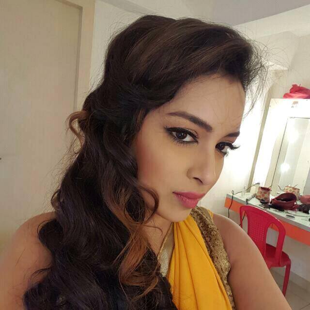 Rimjhim Mitra Wiki, affairs, height, weight, age, Girlfriend, family ...