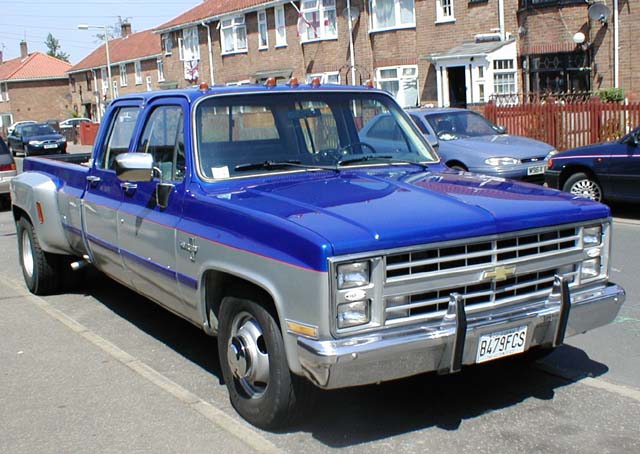 Autos del recuerdo: Old Dually Pick up