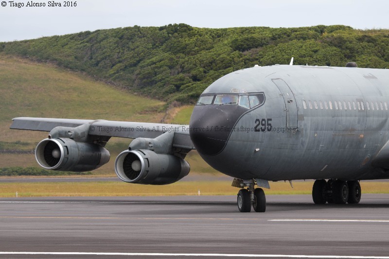 Aircraft Spotting: Boeing 707-3J6C(KC) (KC-707 "Saknai")