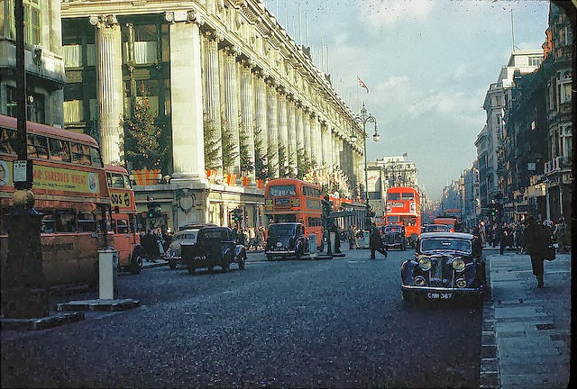 Beautiful Colour Photos of London in 1950 ~ Vintage Everyday