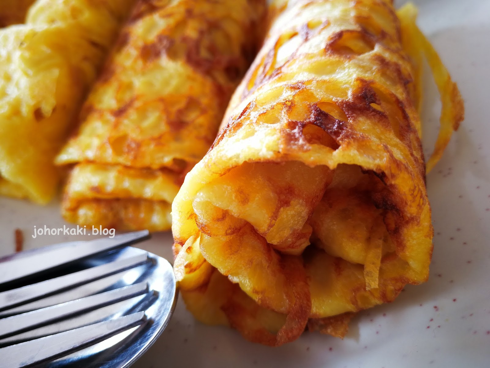 Breakfast at Grace's Mama Nyonya. Desa Tebrau |Tony Johor Kaki Travels ...