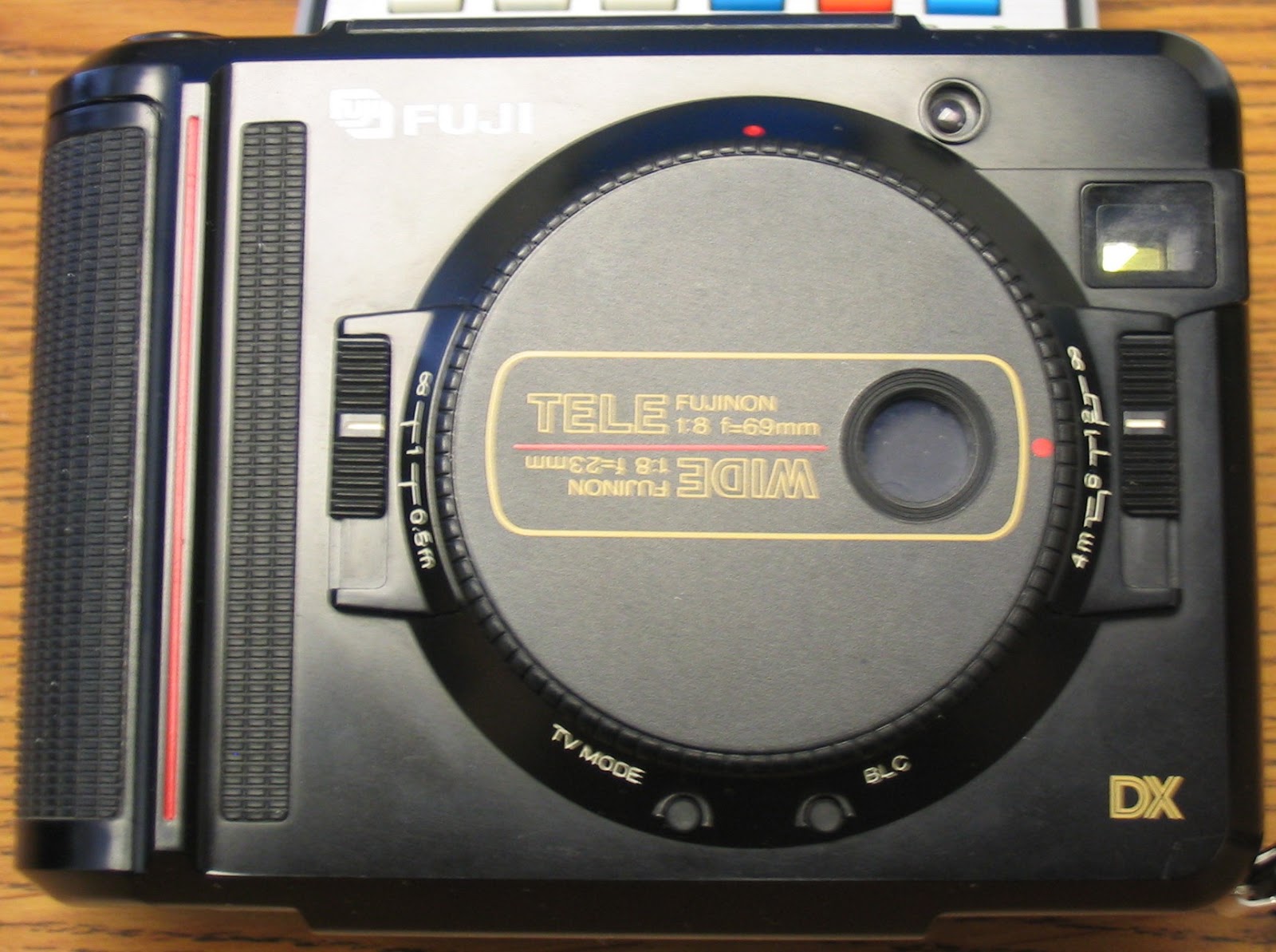 The Chens: The User's Review: Fuji TW-3 Half-Frame 35 mm Compact Camera ...