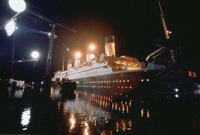 30 Amazing Behind the Scenes Photographs From the Making of ‘Titanic ...