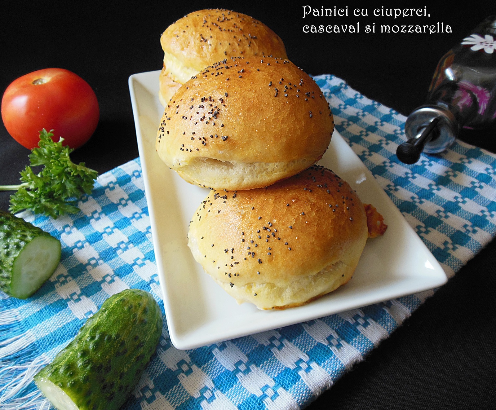 Rocsy in bucatarie: Painici cu ciuperci, cascaval si mozzarella