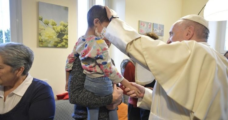 Wow Pope Francis makes Surprise Visit to Home for Sick and Challenged ...
