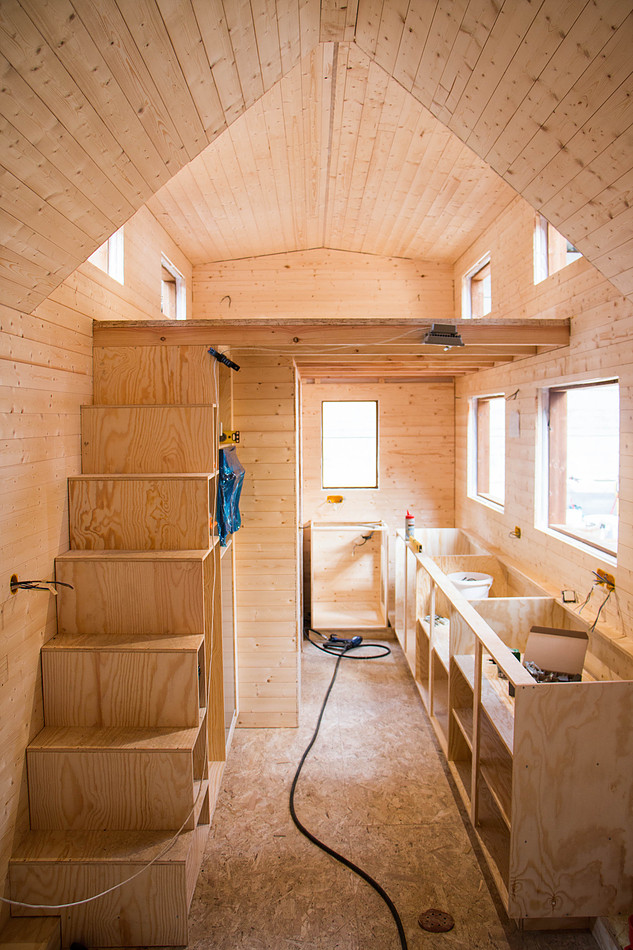 Refugee Home From Tiny House Belgium [ TINY HOUSE TOWN ]