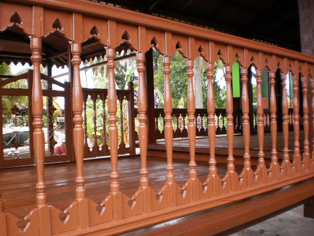 fairusmamat.com: RUMAH TRADISIONAL MELAKA @ KAMPUNG ALAI