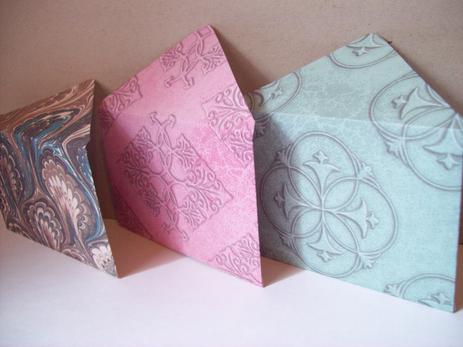 The Philosopher's Wife: Handmade Envelopes Using Scrapbook Paper