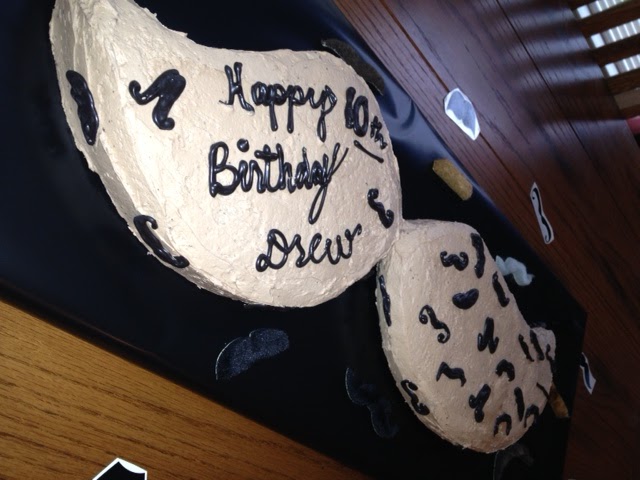 Yumtastics: Mustache Cake