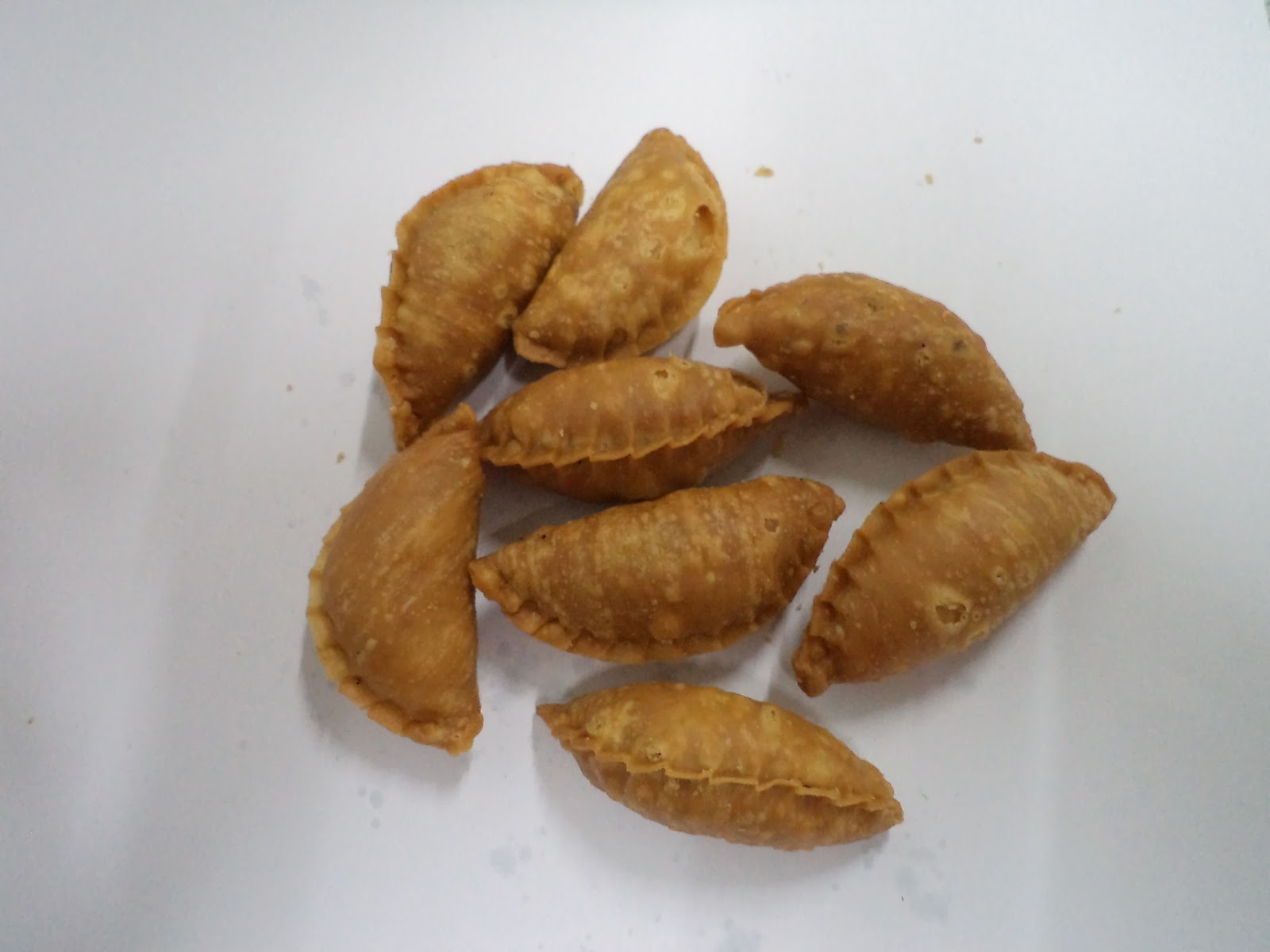 karipap mini..resepi asli dari Kelantan: ORDER KARIPAP MINI PUTERI