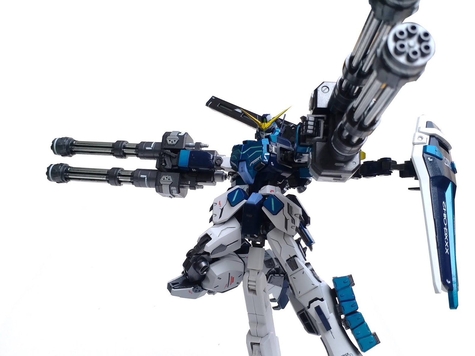 Custom Build: SN 1/100 Gundam Heavyarms Custom EW