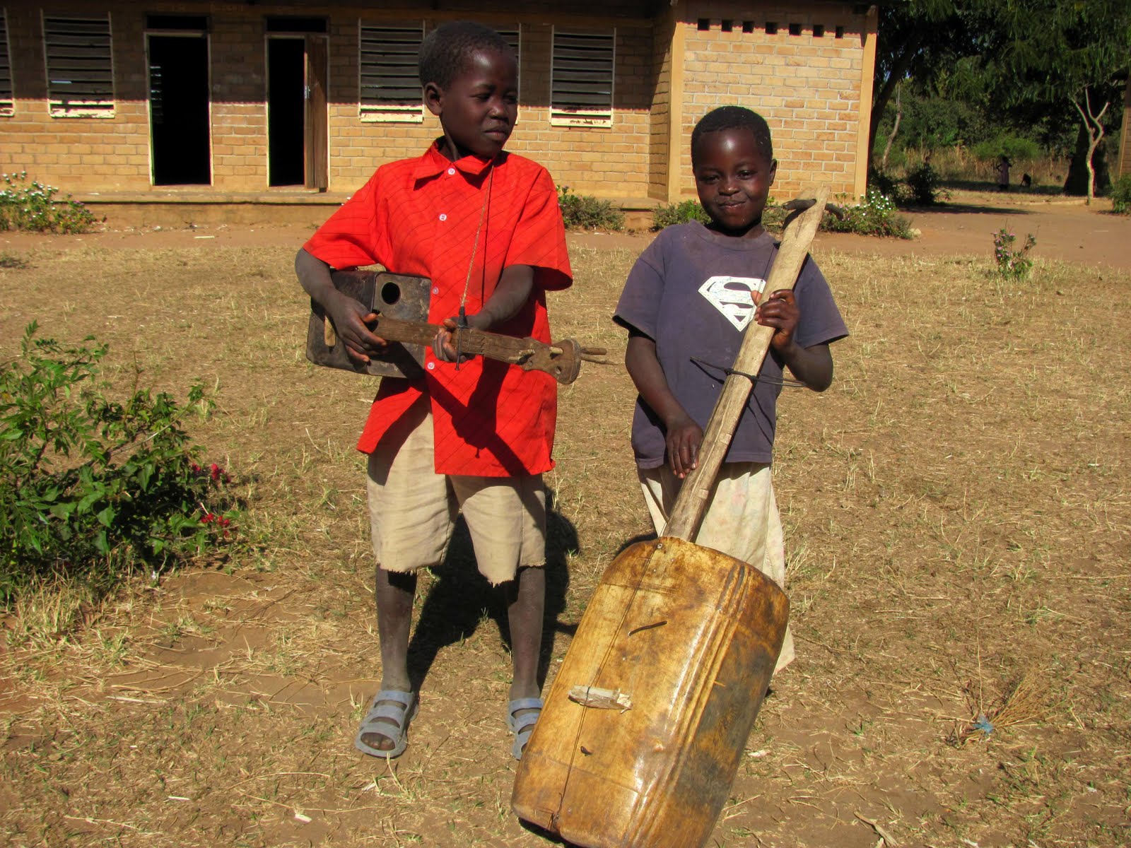 Pangaea Project 2011: Malawian Musical Instrument - Hand Made Guitar