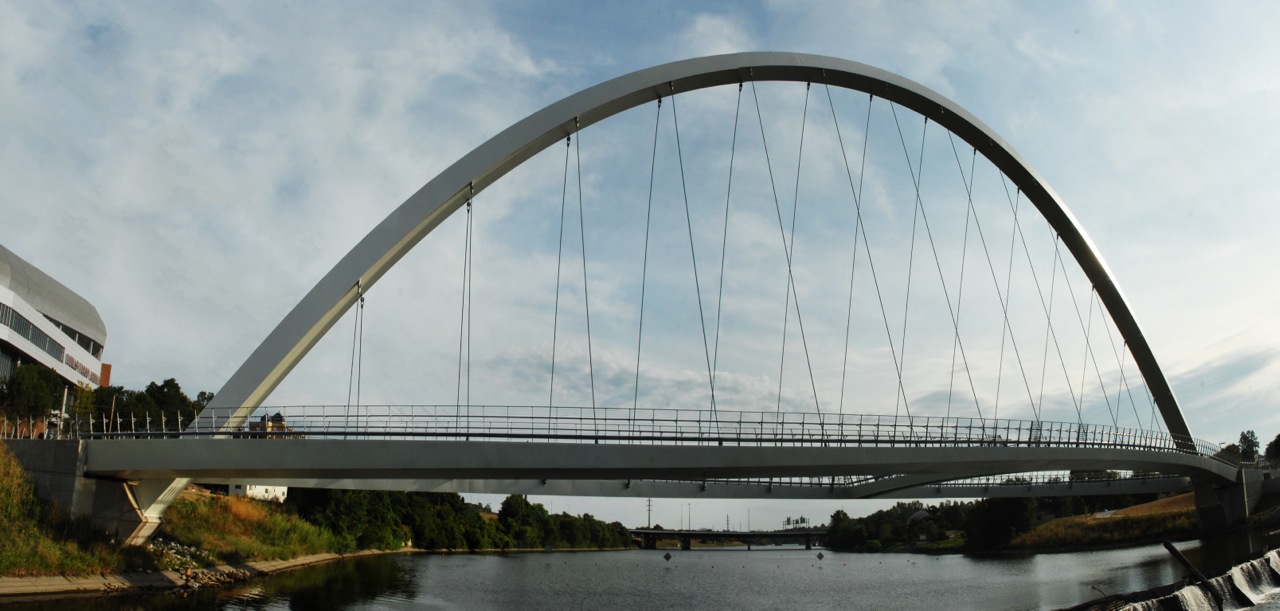 Bailey's Buddy: The Pedestrian Bridge in Des Moines, Iowa….a Must See ...
