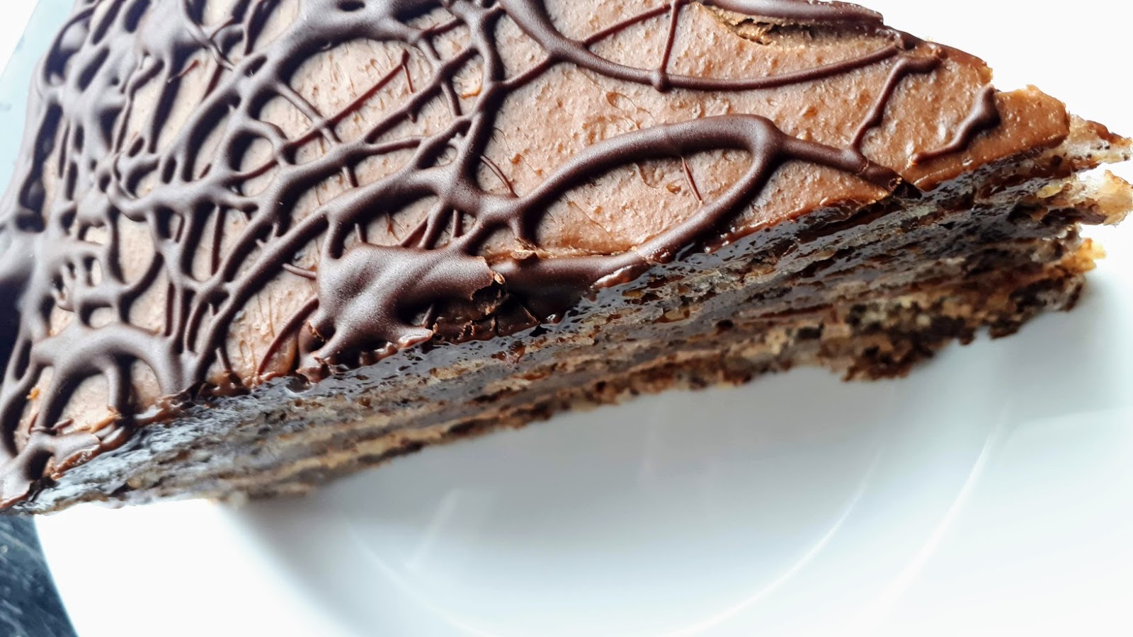 A sada Olja kuva: Reform torta sa lešnicima i kafom