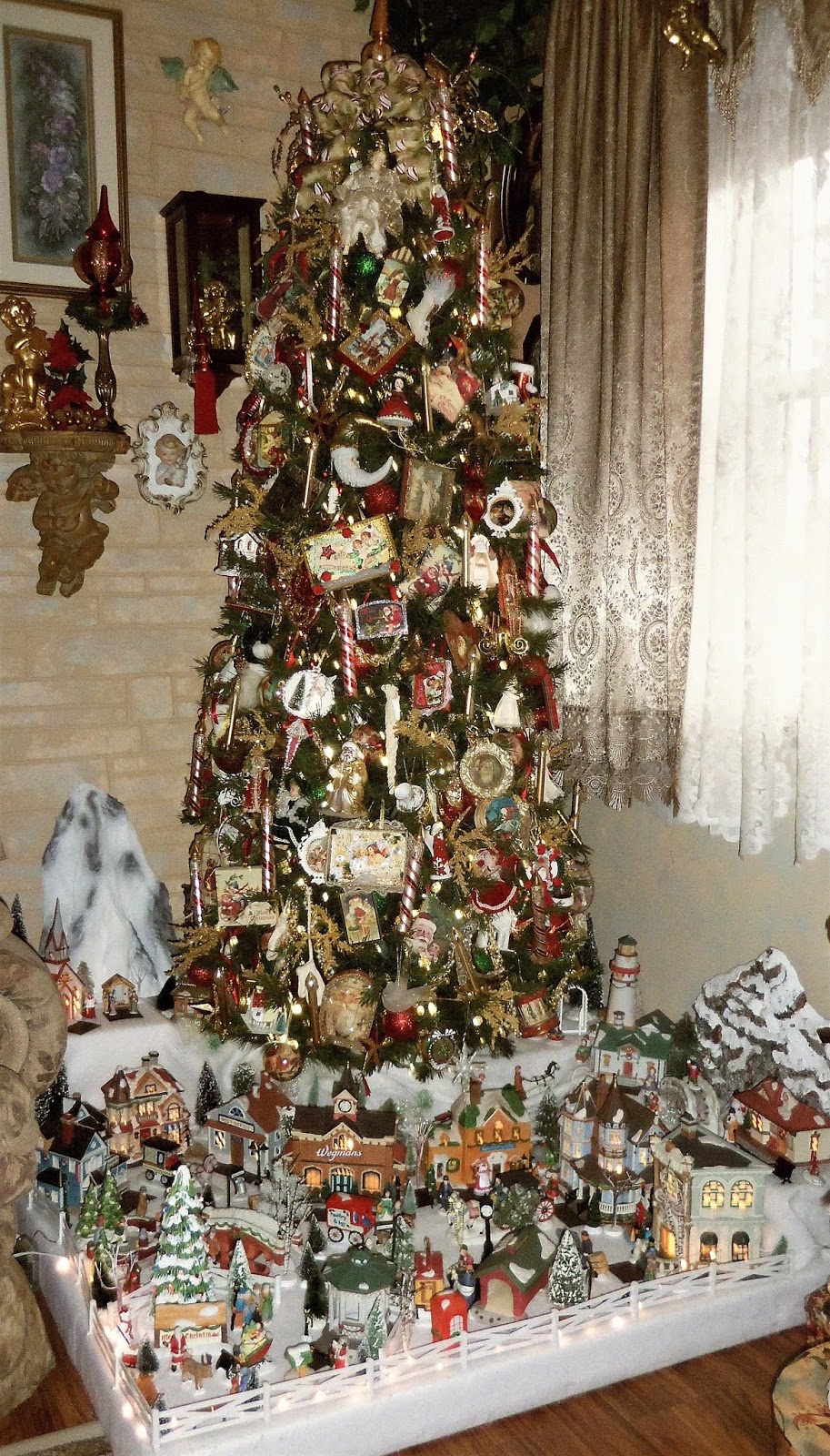 A DEBBIE-DABBLE CHRISTMAS: Victorian Style Christmas Tree, Village and ...
