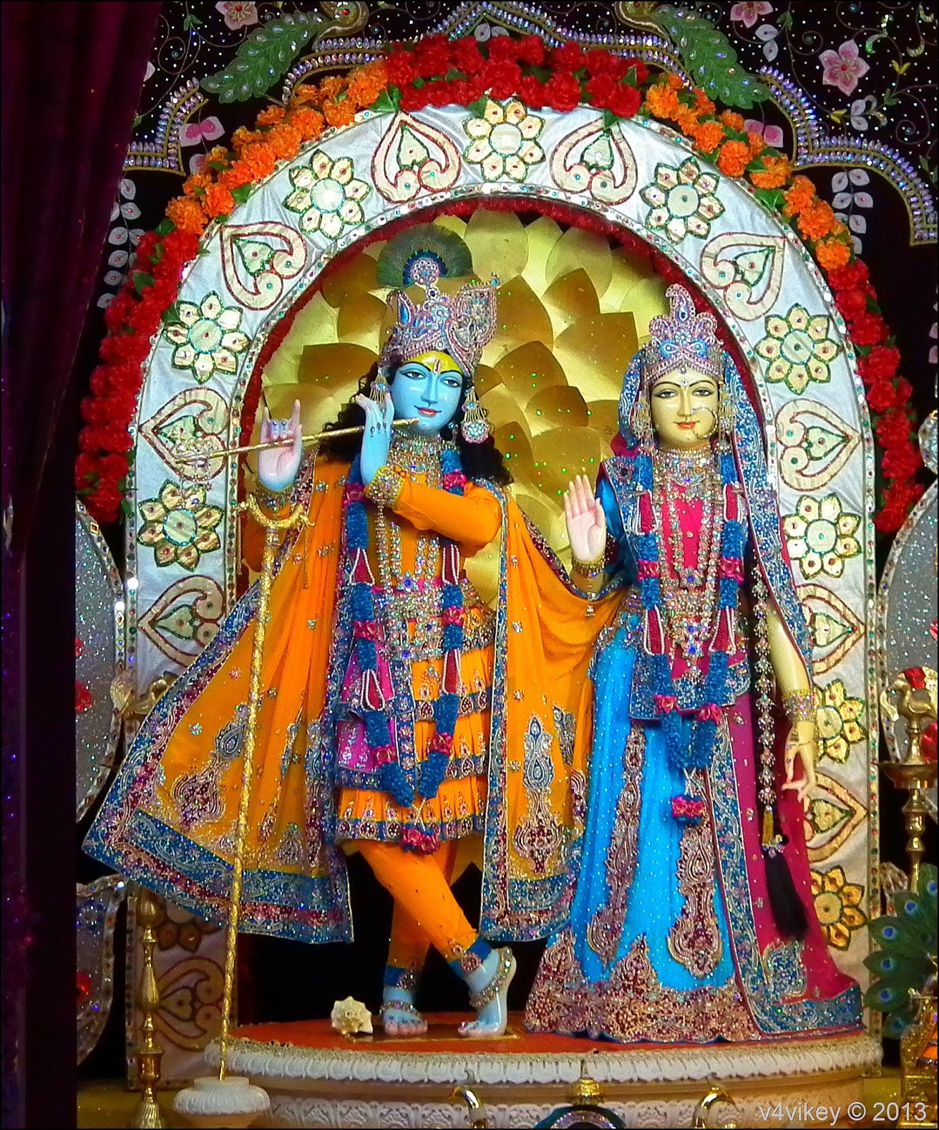 Radha-Krishna Wallpapers : Radha-Krishna Prem Mandir - Leeladarshan ...
